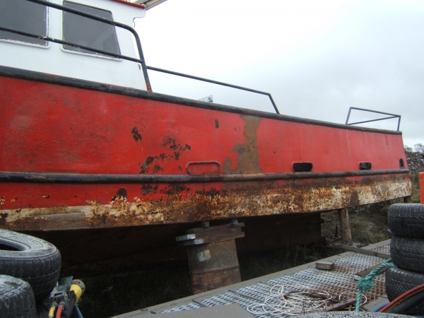 Array - Red work boat